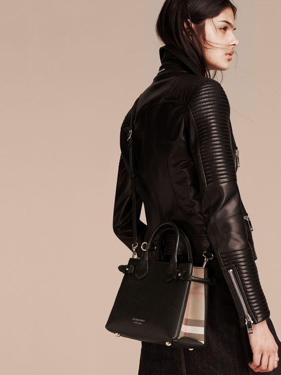 AzuraMart - Burberry Small Banner - Black 12102