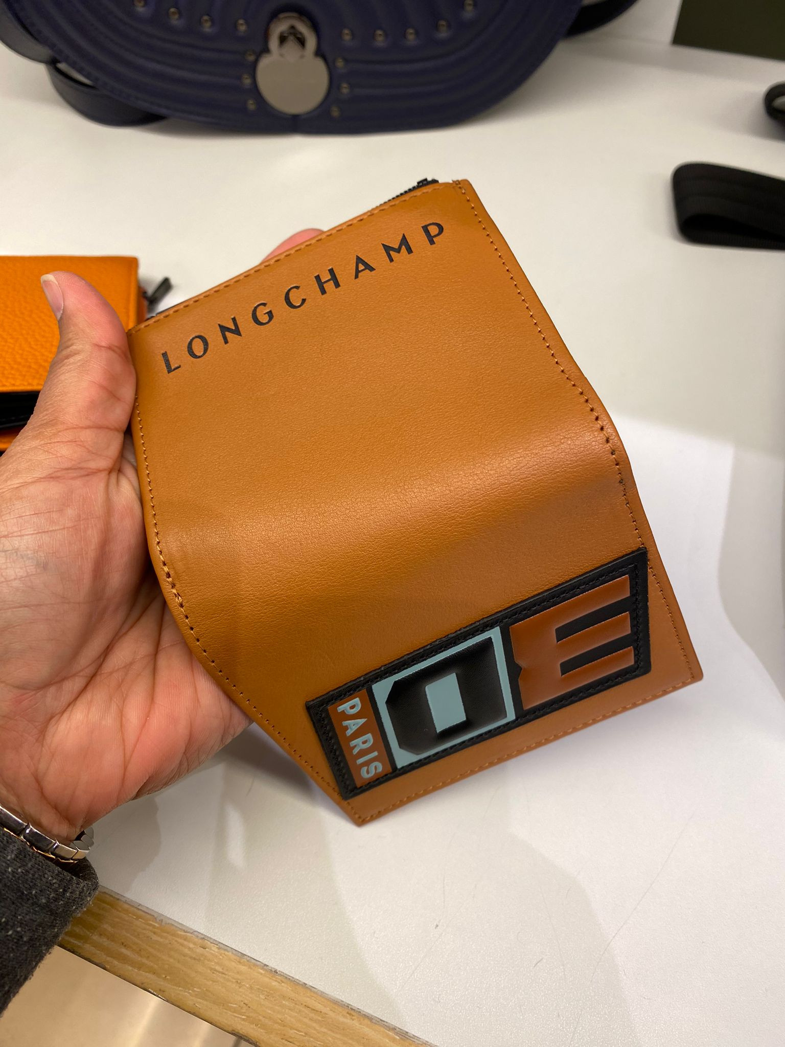 AzuraMart - Longchamp Men Wallet Bi Fold - Natural - 30009774016