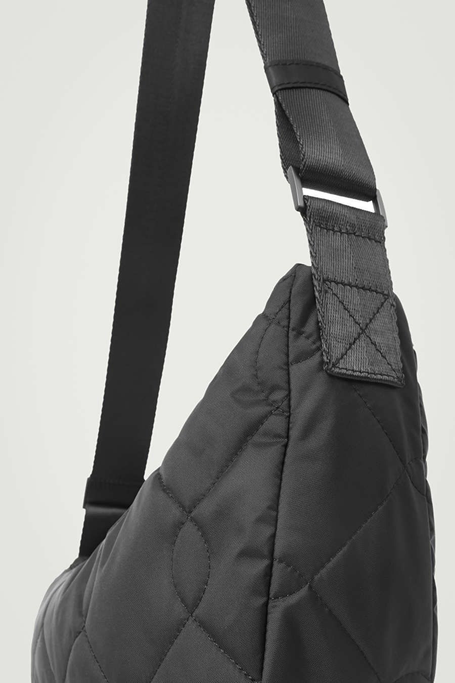 AzuraMart - COS Quilted Crossbody Bag - Black - 35 x 20 x 10 cm